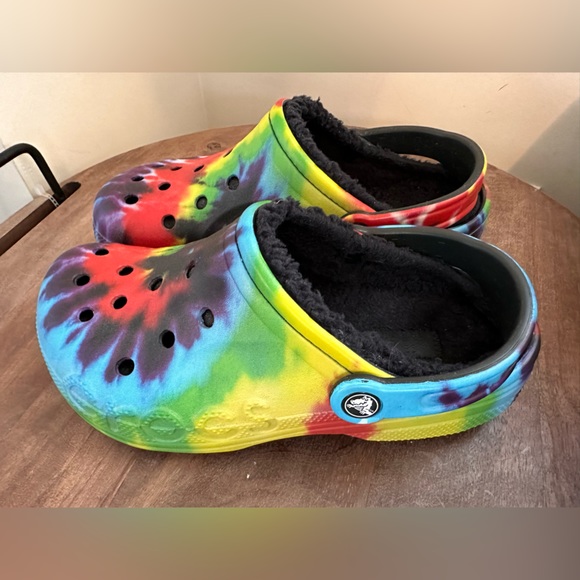 CROCS | Shoes | Unisex Tie Dye Croc Lined With Black Fleece | Poshmark